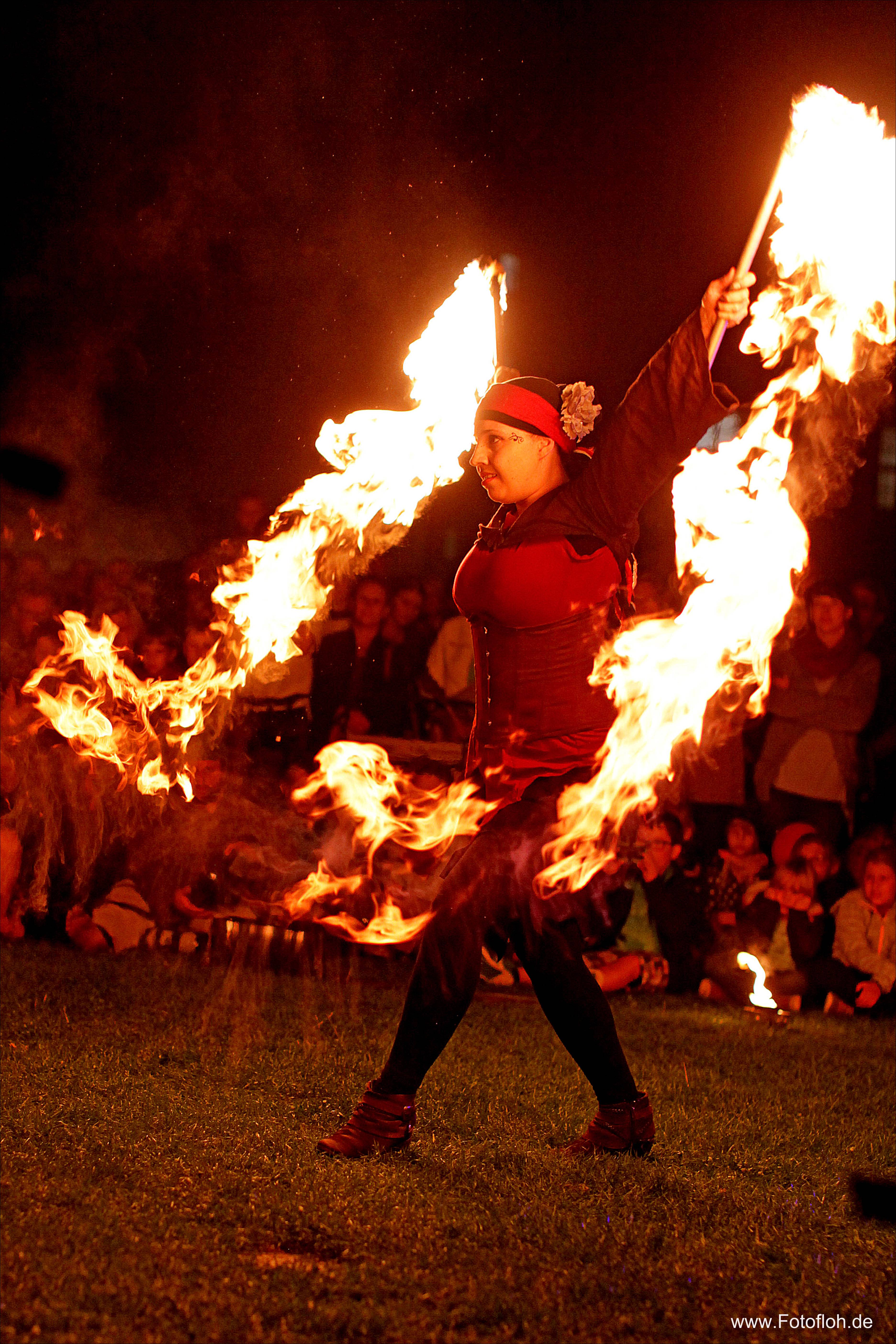 Feuerfünkchen Feuershows zur Hochzeit aus der Mitte Thüringens!
